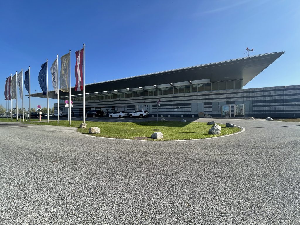 MAGNUM FBO - Vienna Handling